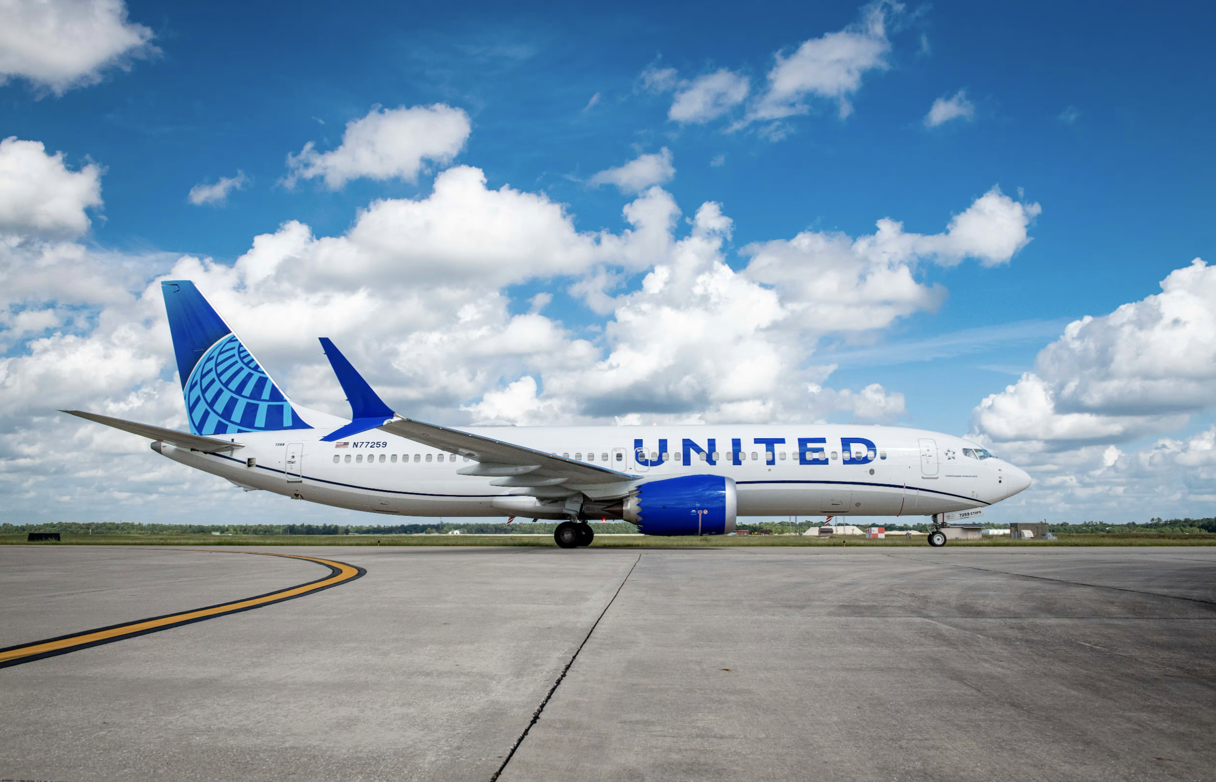 Erneuter Vorfall: Boeing 737-800 verliert im Flug Rumpfteil