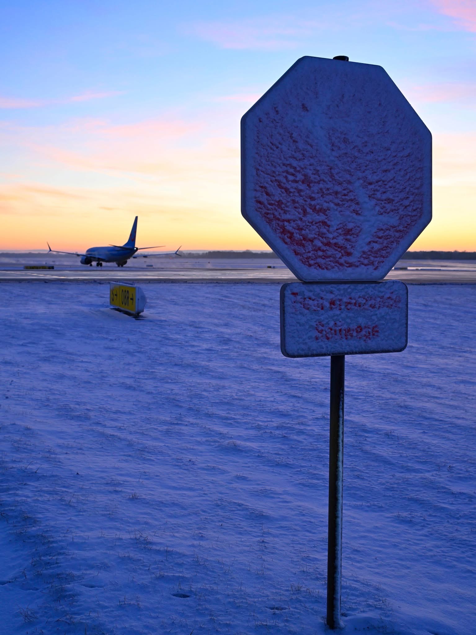 Flughafen Wien wegen Winterwetter gesperrt